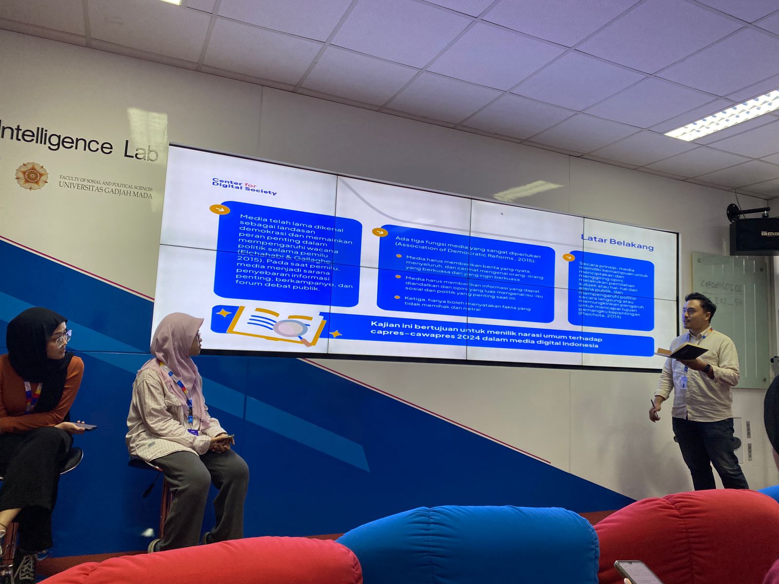 CfDS FISIPOL UGM Looks at National Media Sentiment Toward Presidential ...